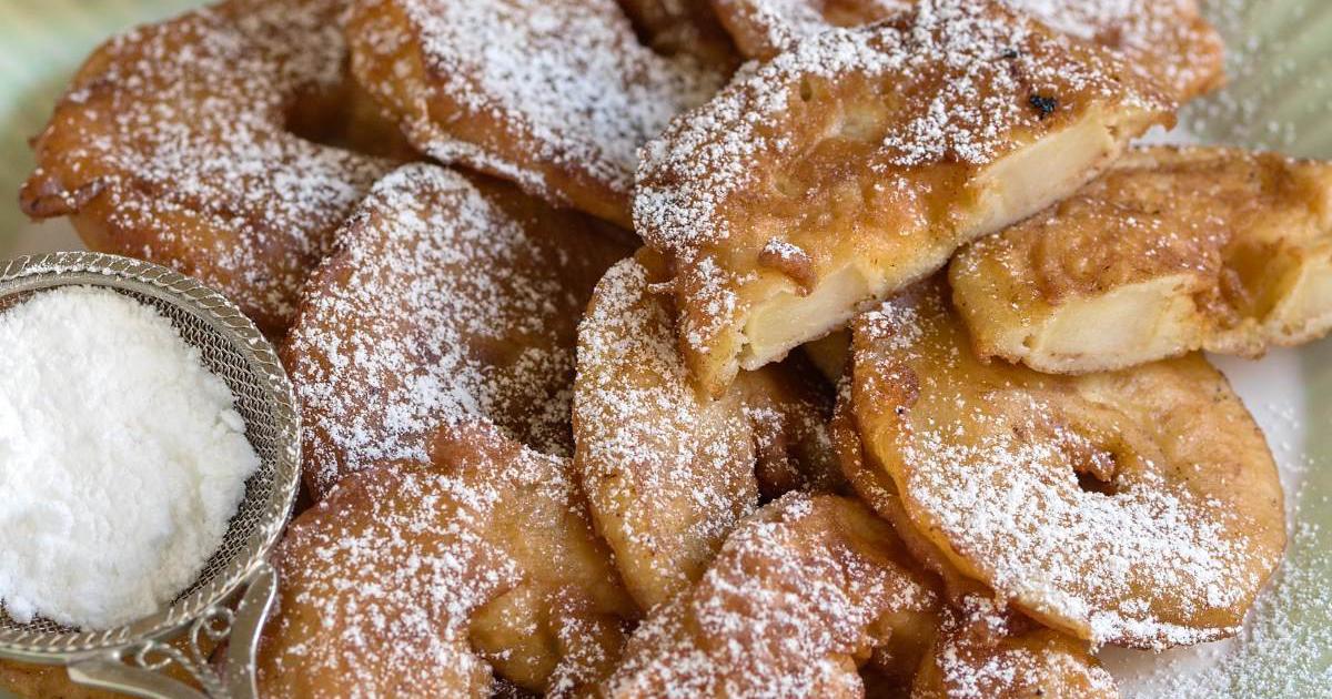 Jabuke u šlafroku s cimetom i rumom: Savršen desert za umirivanje ...
