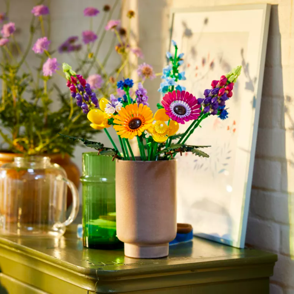 Lego cvijeće je sve veći trend u uređenju interijera, ove kombinacije ...