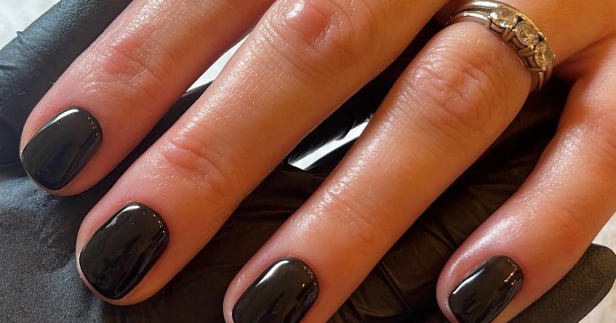 Crni lak za nokte postao je mainstream. Najviše nam se svidjela ...